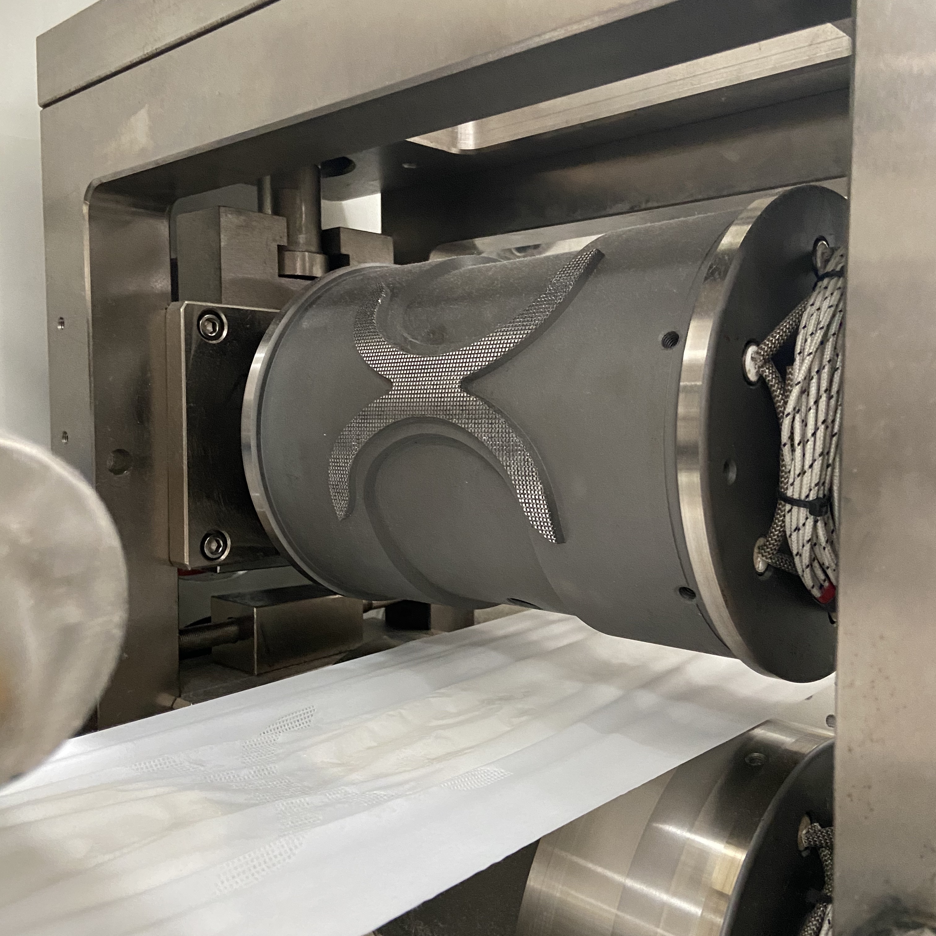 High Speed Sanitary Pad Production Machine